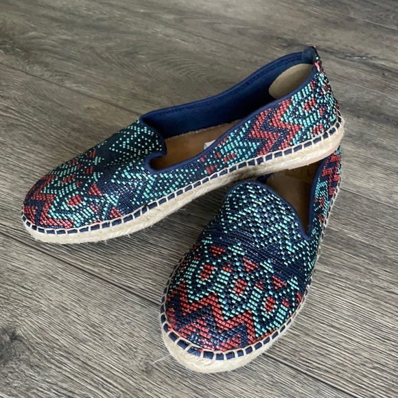 DV by Dolce Vita | Shoes | Dolce Vita Colorful Geo Espadrilles Size 85 ...